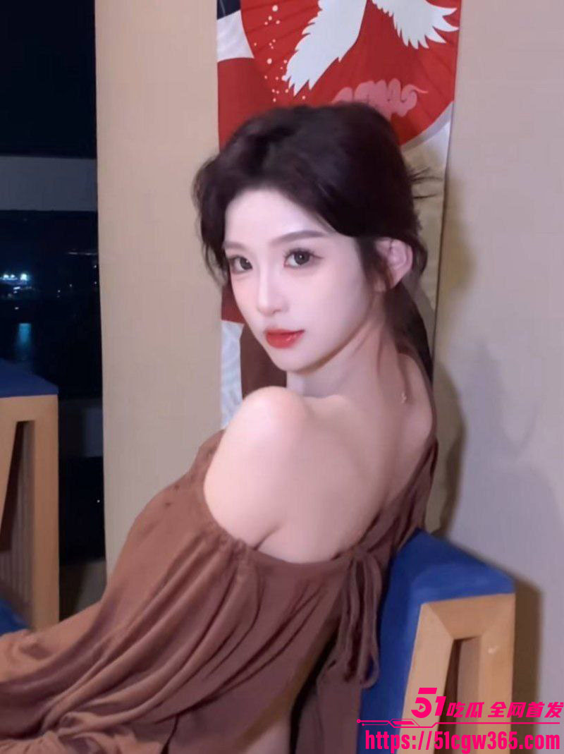 抖音747w粉丝 巴旦木公主 人设崩塌！宗门修炼手册互爆黑料 清纯御姐背刺闺蜜金主 y子巴蒂coke齿酱全卷入！